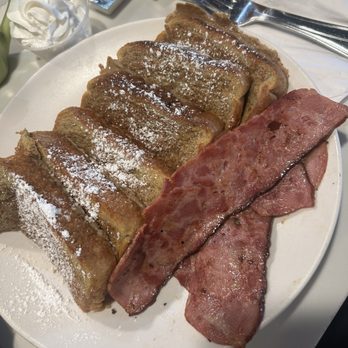 CRUMBS BREAKFAST, LUNCH & BAR - Updated July 2025 - 2025 Photos & 1822 ...