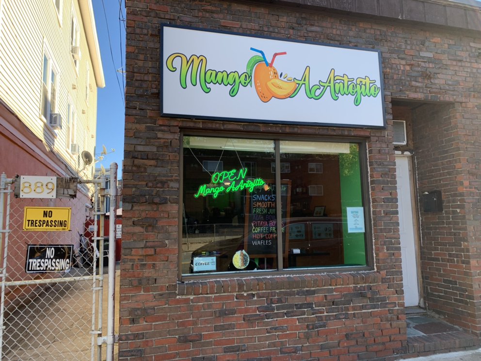 MANGO AANTOJITO - 889 Broadway, Chelsea, Massachusetts - Waffles ...