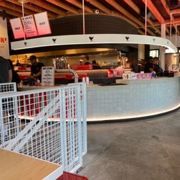 HOWLIN’ RAY’S - Updated August 2025 - 2060 Photos & 1110 Reviews - 800 ...