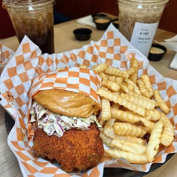 MINNIE BIRD - Updated June 2025 - 127 Photos & 82 Reviews - 1428 N ...