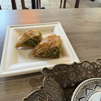 DELAH COFFEE - Updated April 2025 - 161 Photos & 74 Reviews - 450 ...