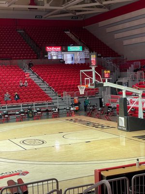 SHOW ME CENTER - Updated January 2026 - 12 Photos - 1333 N Sprigg St ...