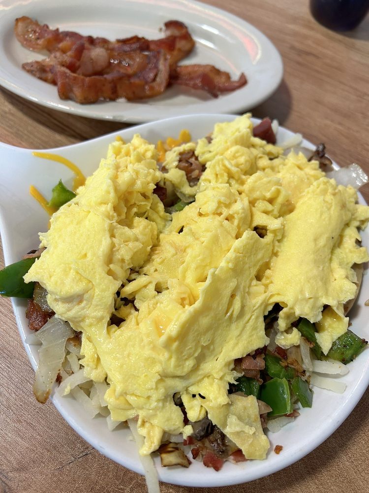 76 DINER - COOPERSVILLE - Updated December 2024 - 50 Photos - 329 S ...