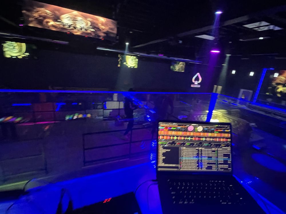 SPADES RESTAURANT & LOUNGE - Updated October 2025 - 11 Photos - 4022 ...