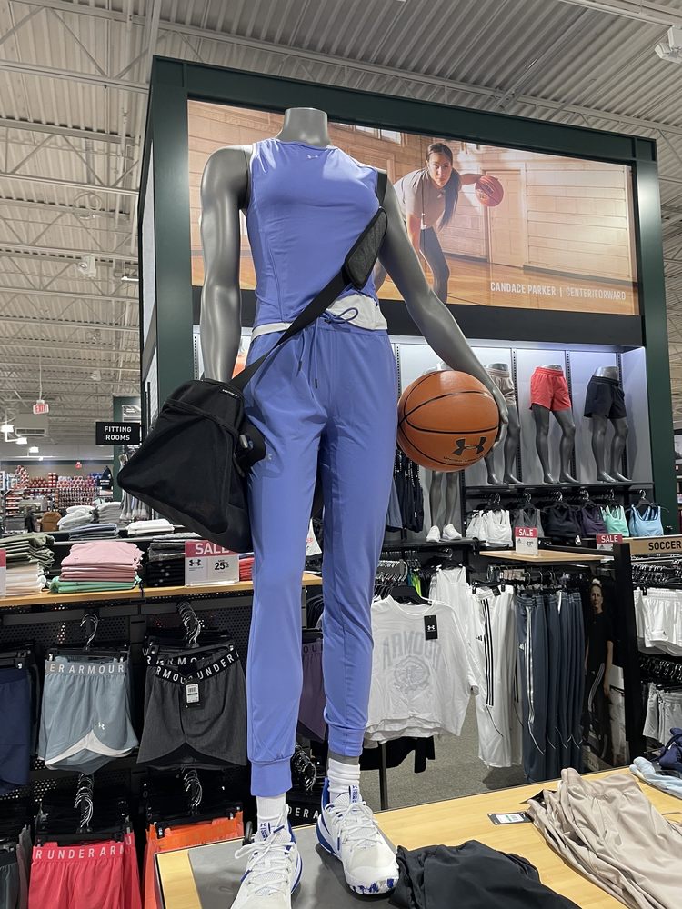 Dicks Sporting Goods Updated August 2025 97 Photos And 114 Reviews