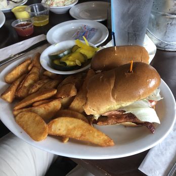 NORTH BEACH FISH CAMP - Updated February 2025 - 1479 Photos & 1097 ...