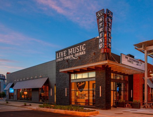 SIX STRING GRILL & STAGE - 129 Photos & 124 Reviews - 275 Patriot Pl ...