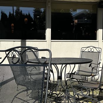 PLUM DELICIOUS FAMILY RESTAURANT - Updated November 2024 - 165 Photos ...