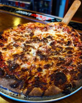 HOG’S HEAD BAR & GRILL - Updated January 2026 - 97 Photos & 120 Reviews ...