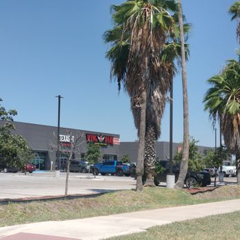 WING BARN - Updated November 2024 - 12 Photos - 1303 S McColl Rd ...