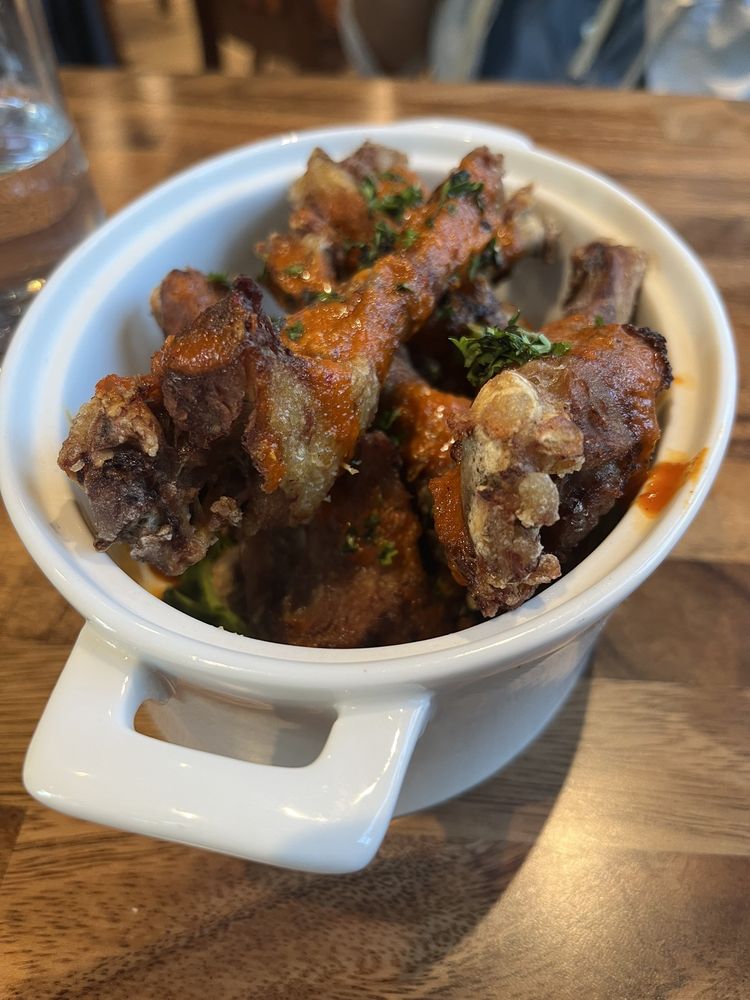 DUCK ALLEY - 26 Photos & 26 Reviews - 220 Culver St, Saugatuck ...