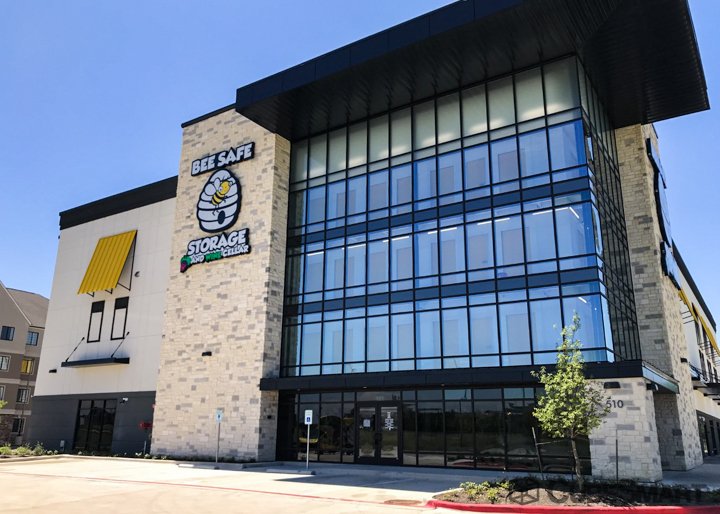 BEE SAFE STORAGE - 17 Photos - 510 S Ih 35 Frontage Rd, Round Rock ...