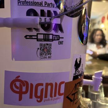 PIGNIC PUB & PATIO - Updated May 2025 - 672 Photos & 265 Reviews - 235 ...