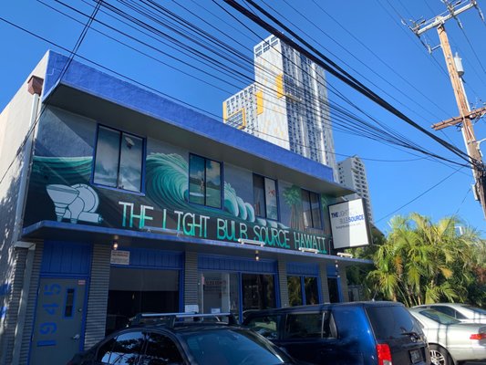 THE LIGHT BULB SOURCE - Updated August 2025 - 32 Reviews - 945 Queen St ...