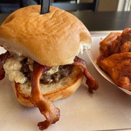 FUEGO BURGER - 172 Photos & 286 Reviews - Burgers - 4400 Benbrook Hwy ...