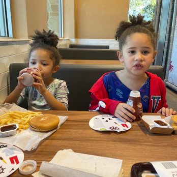 MCDONALD’S - Updated October 2025 - 19 Photos & 42 Reviews - 8718 ...