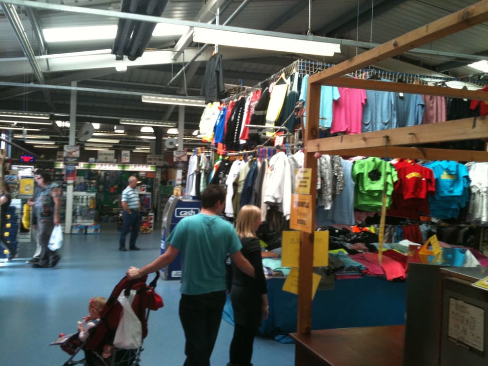 CORNISH MARKET WORLD - Updated July 2025 - Par Moor Road, St. Austell ...