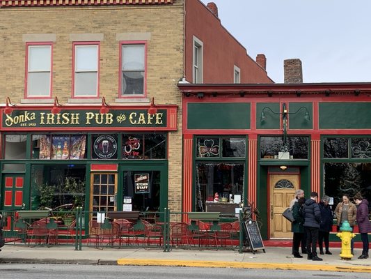 SONKA IRISH PUB - 179 Photos & 145 Reviews - 1366 Wabash Ave, Terre ...