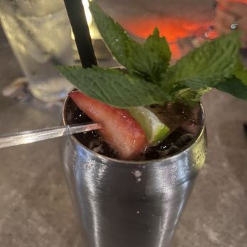 YARD HOUSE - 76 Photos & 32 Reviews - 450 Channelside Dr, Tampa ...