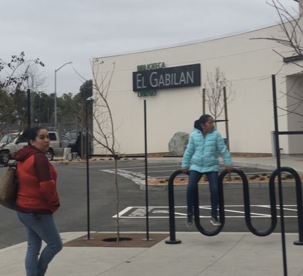 EL GABILAN BRANCH LIBRARY - Updated October 2025 - 18 Photos - 1400 N ...