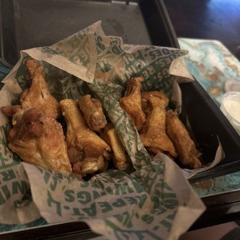WINGSTOP - Updated September 2025 - 24 Photos & 33 Reviews - 812 S ...