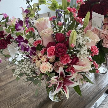 H-SIGNATURE FLORAL DESIGNS - Updated December 2025 - 35 Photos - 1811 ...
