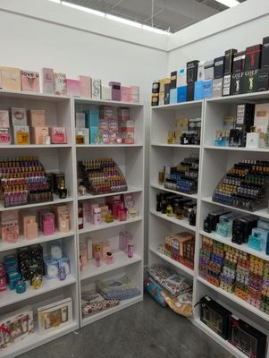 PAINTED TREE BOUTIQUES - Updated December 2025 - 11 Photos - 8970 S ...