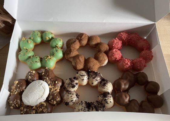 MOCHI DONUT FACTORY - Updated December 2024 - 88 Photos & 55 Reviews ...