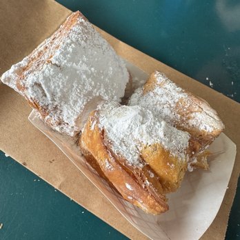 LORETTA’S AUTHENTIC PRALINES - Updated April 2025 - 800 Photos & 540 ...