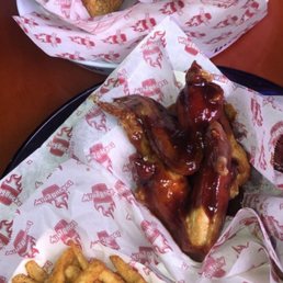 WINGBUCKET - Updated April 2025 - 555 Photos & 628 Reviews - 1200 Main ...