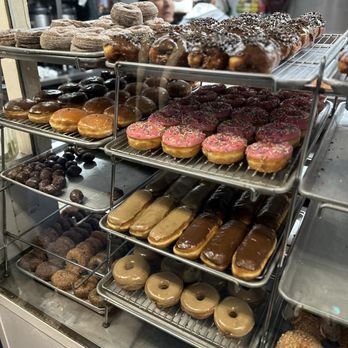 ROLLING PIN DONUTS - Updated May 2025 - 643 Photos & 934 Reviews - 2153 ...