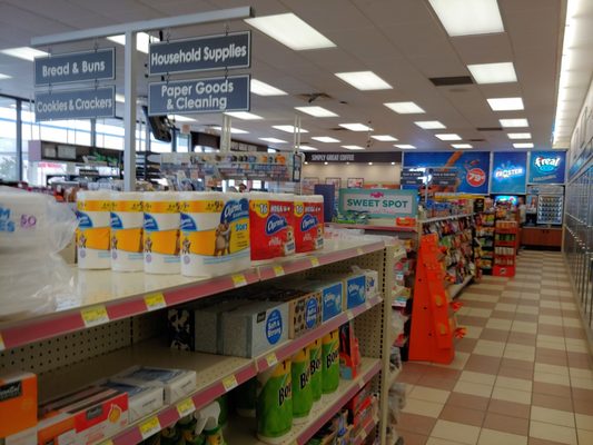 HOLIDAY STATIONSTORE - Updated October 2025 - 13 Photos & 12 Reviews ...