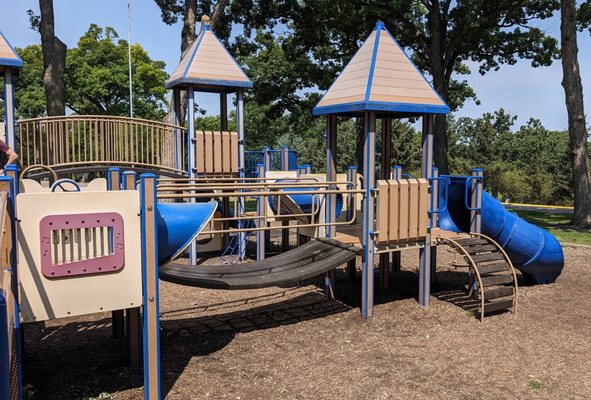 PHILLIPS PARK ZOO - Updated August 2025 - 245 Photos & 103 Reviews ...