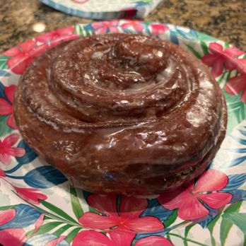 TRACKSIDE DONUTS - Updated August 2025 - 196 Photos & 265 Reviews ...