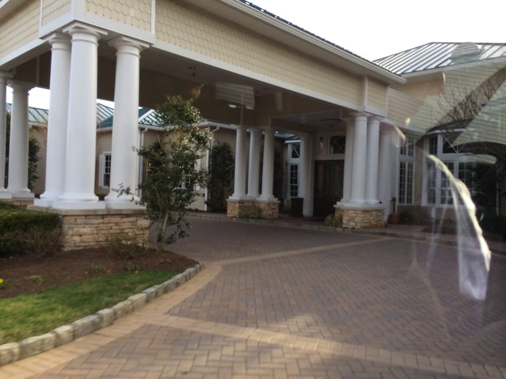 THE HAMLET ON OLDE OYSTER BAY GATE HOUSE - Updated October 2025 - 1 ...