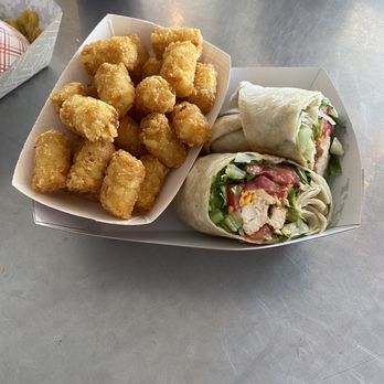 THE TWISTED PROP BAR & GRILLE - Updated December 2025 - 97 Photos & 87 ...