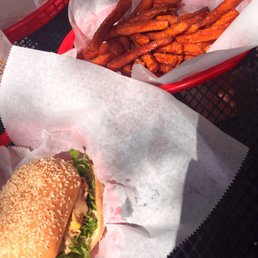 GOLDBURGERS - Updated April 2026 - 673 Photos & 653 Reviews - 1096 Main ...