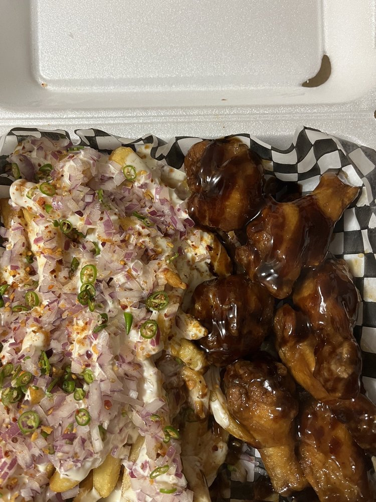 WING STATION - Updated December 2025 - 27 Photos & 14 Reviews - 2901 ...