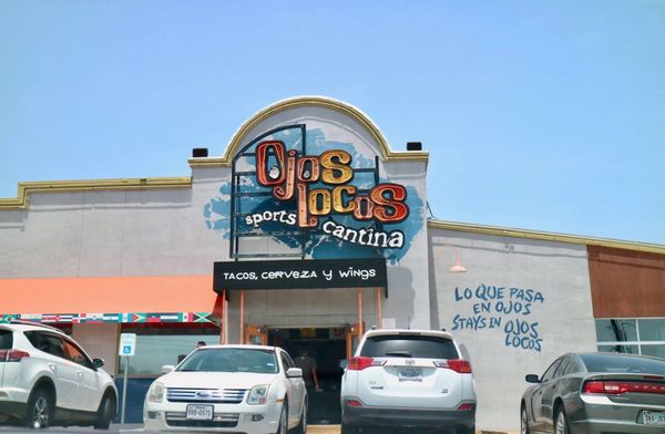 OJOS LOCOS SPORTS CANTINA - SAN ANTONIO - Updated March 2025 - 105 ...