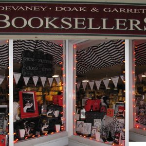 TREASURE CHEST II - Updated October 2025 - 13 Photos - 5 Sanger Ave ...