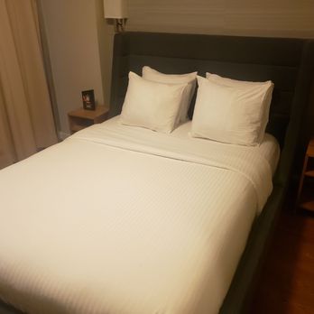 HOTEL 3232 - Updated December 2025 - 120 Photos & 128 Reviews - 32 E ...