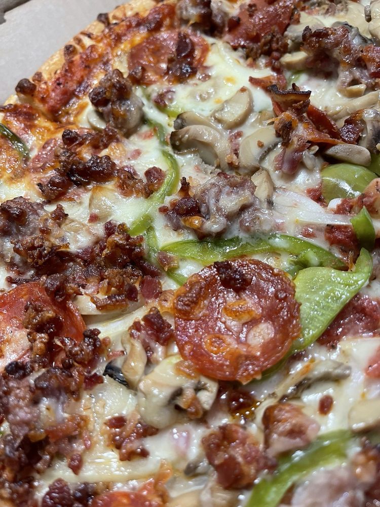 MIDDLEFIELD PIZZA AND RESTAURANT - Updated December 2025 - 46 Photos ...