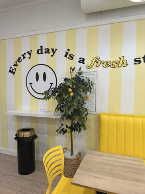 THE LUXE LEMON AND SLIME BAR - Updated May 2025 - 30 Photos - 187 Main ...