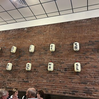 SUMO - Updated December 2025 - 124 Photos & 103 Reviews - 111 E Yakima ...