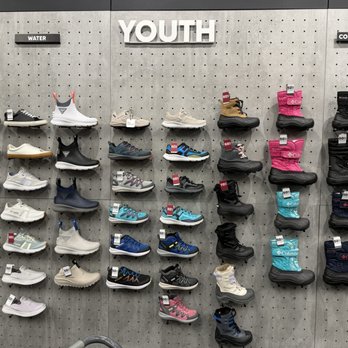 COLUMBIA SPORTSWEAR COMPANY EMPLOYEE STORE - Updated May 2026 - 209 ...