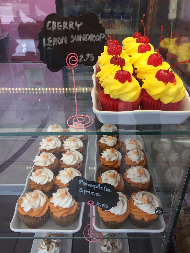 SWEET HOUSE BAKERY - 67 Photos & 16 Reviews - 200 W Marion St, Shelby ...