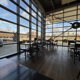 MOTOR BAR & RESTAURANT - Updated October 2025 - 564 Photos & 256 ...