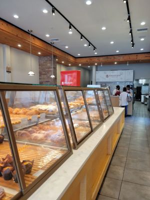 ANDERSEN BAKERY - 18 Photos & 10 Reviews - 1849 El Camino Real ...