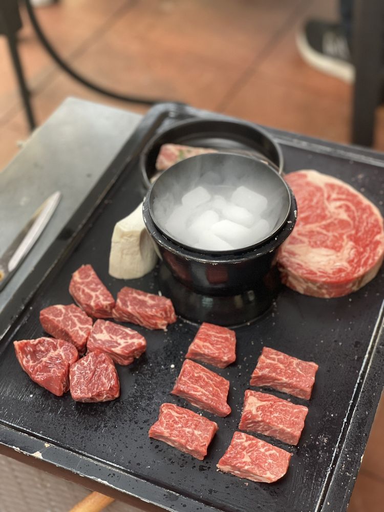 MUN PATIO - Updated August 2025 - 236 Photos & 89 Reviews - 3519 W 6th ...