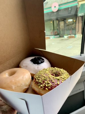 DESTINATION DONUTS - Updated December 2025 - 280 Photos & 226 Reviews ...